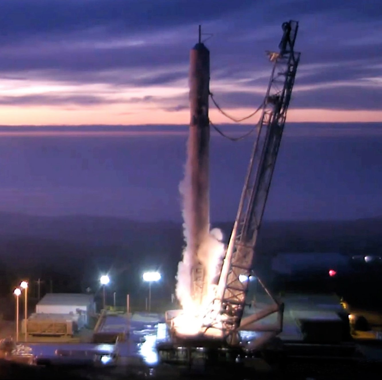 SpaceX rehearses and relives rocket landings – Cosmic Log