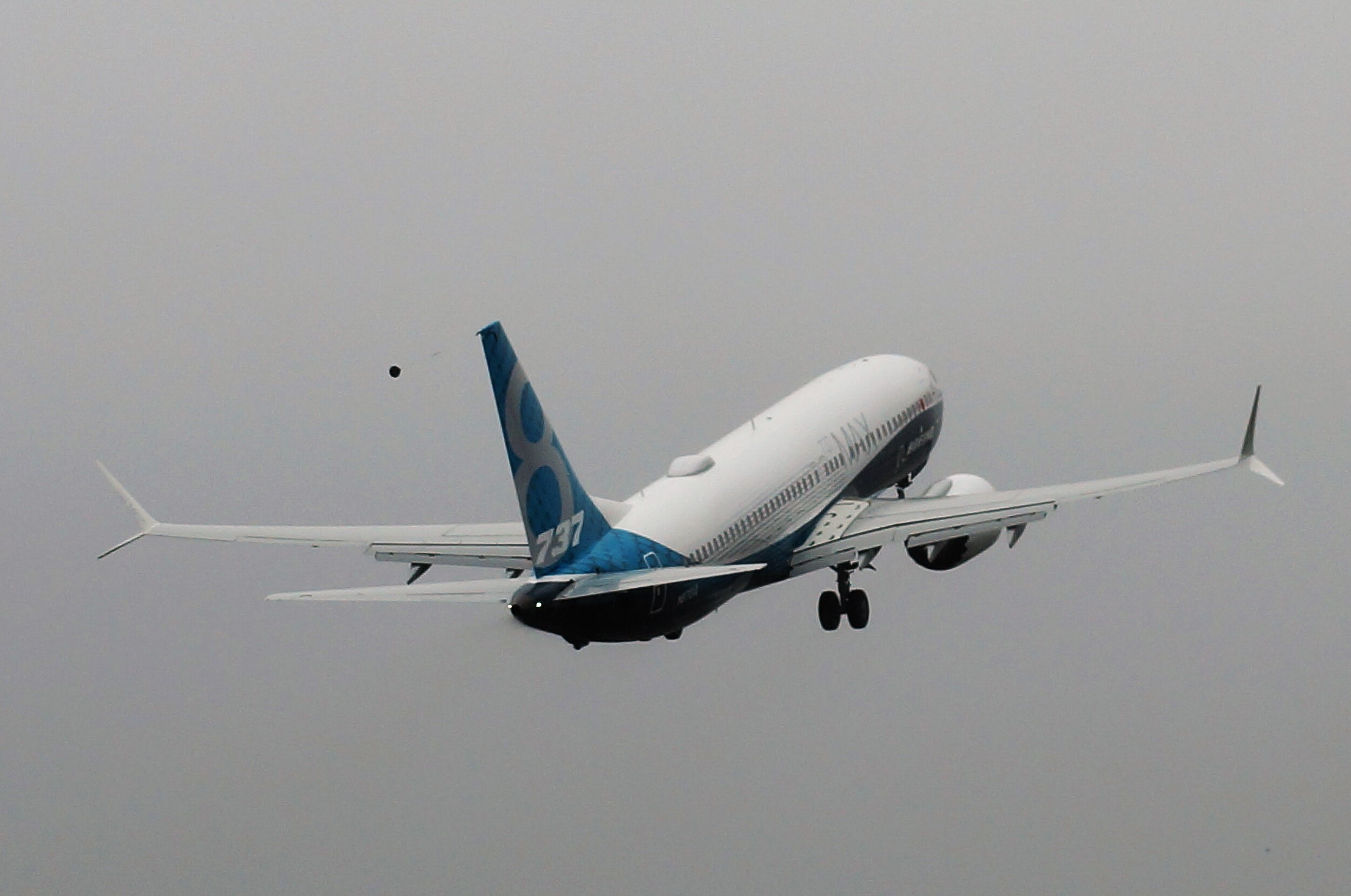 Boeing’s 737 MAX jet gets ‘wow’ reviews – Cosmic Log