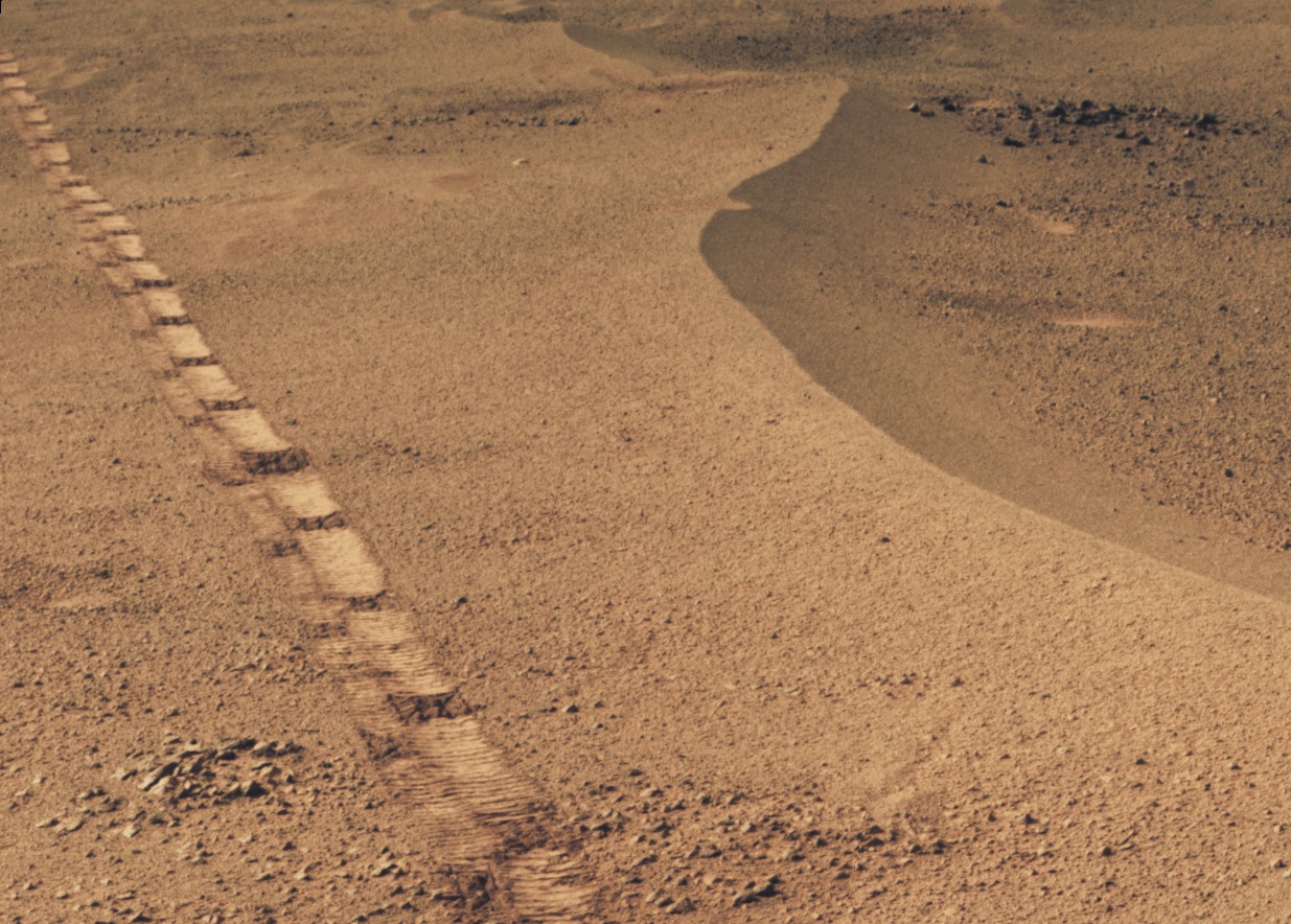 Mars rover’s roll echoes moonshot stroll – Cosmic Log