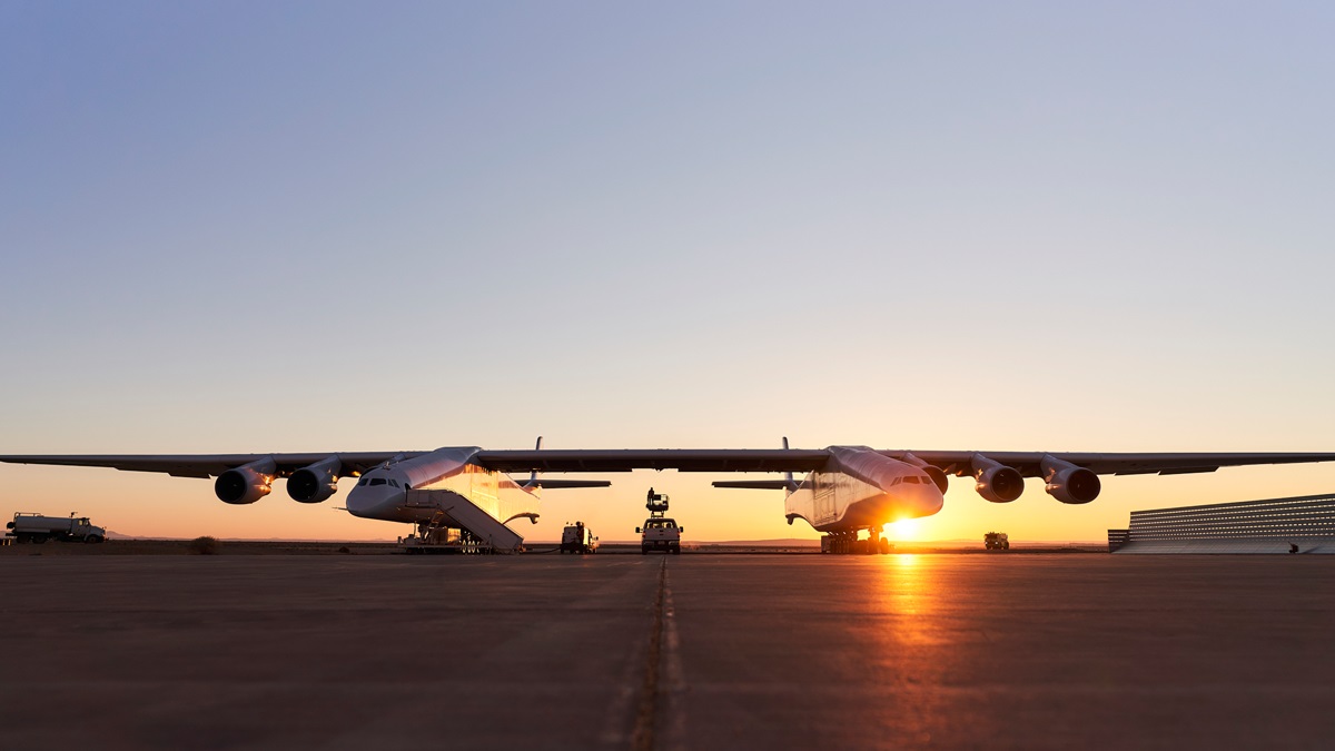 Stratolaunch aims to fly mega-plane this summer – Cosmic Log