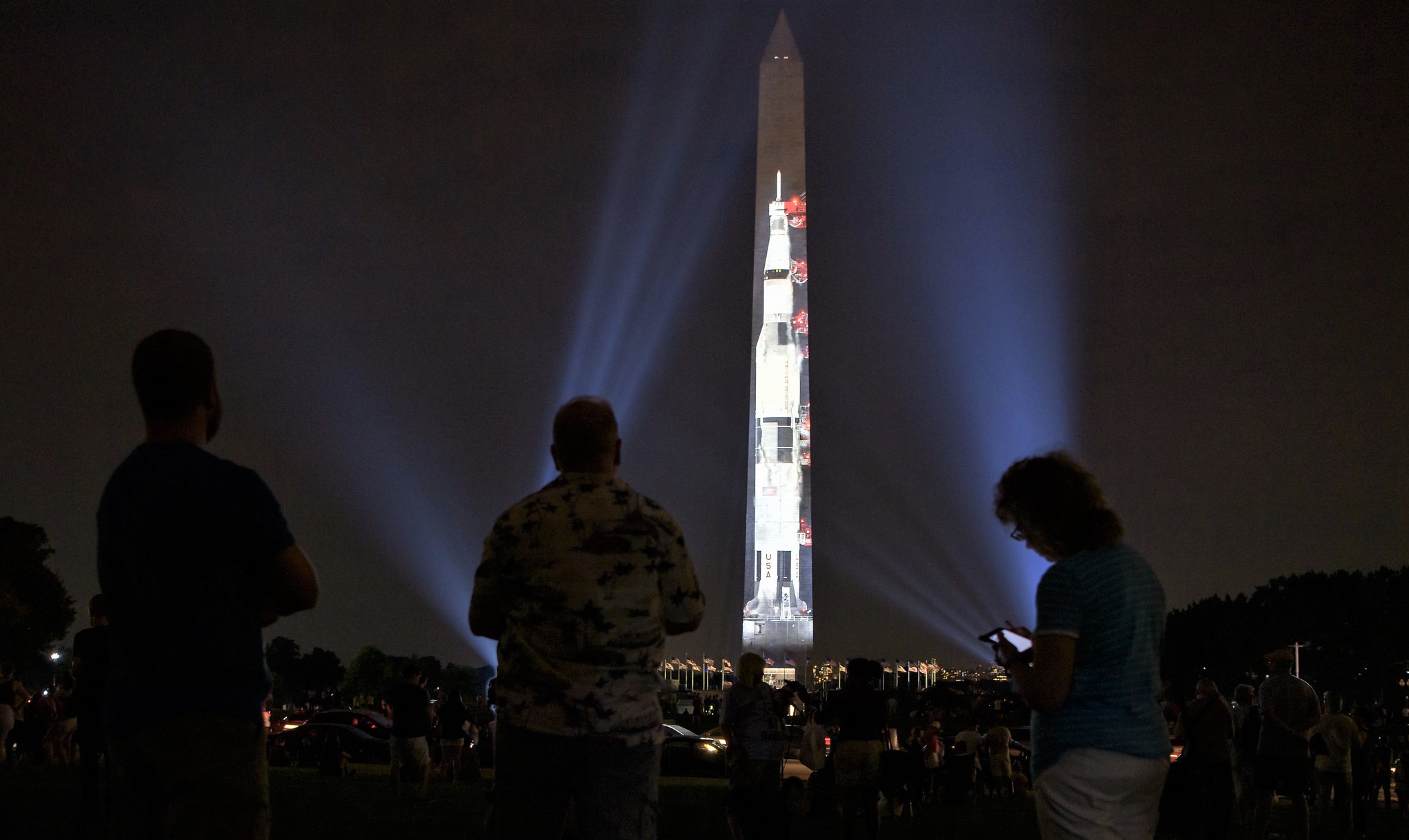 Apollo anniversary brings tributes and questions – Cosmic Log