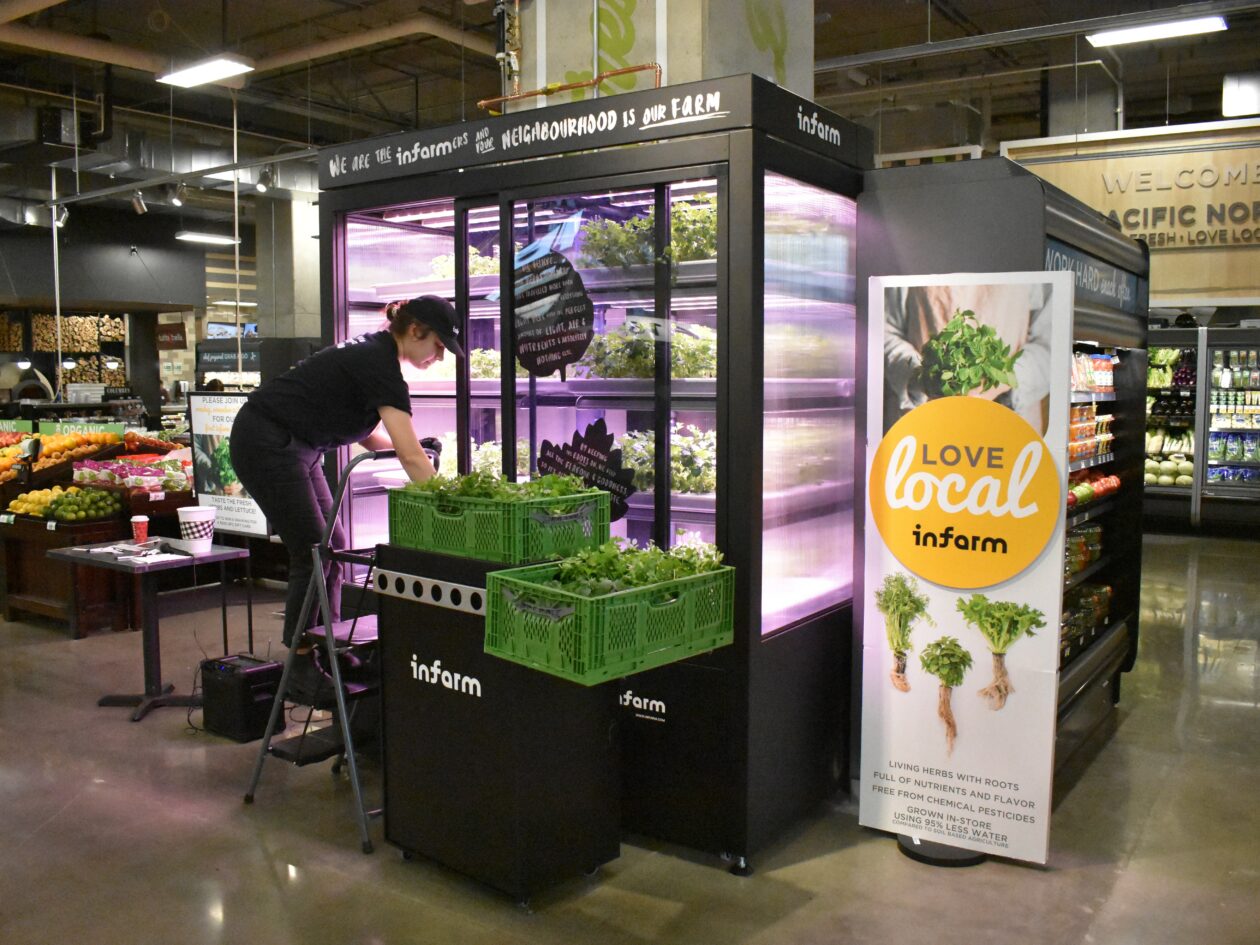 Cloud-based vertical farming at the supermarket – Cosmic Log